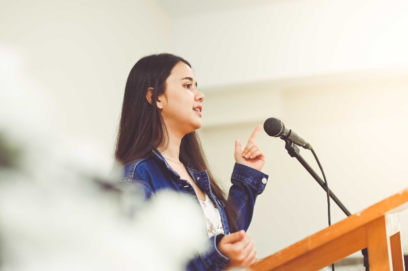 8 Contoh Pidato Singkat tentang Pendidikan, Mudah Dihafal!