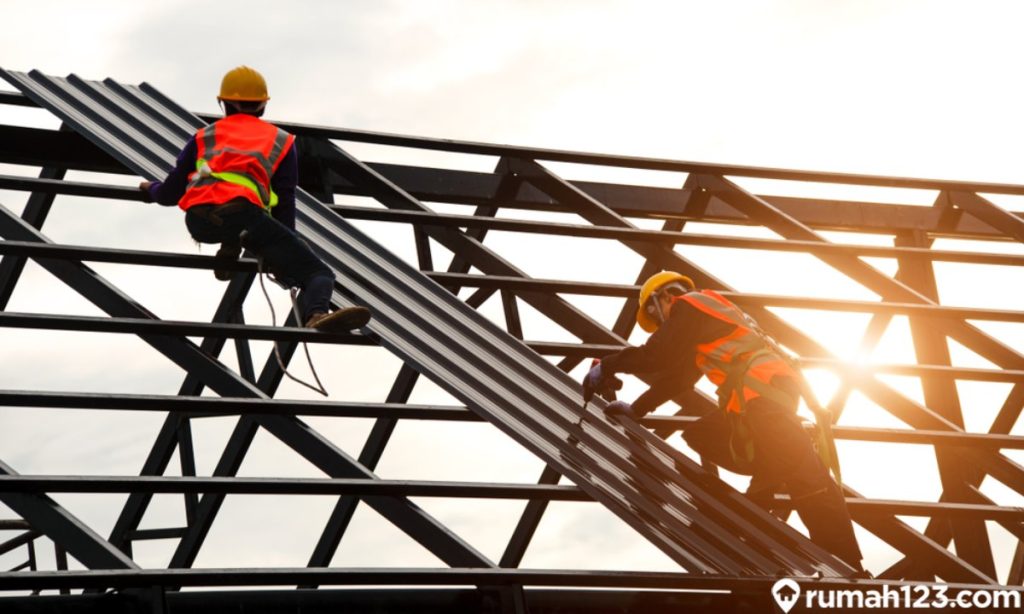 Jenis Seng Atap Rumah Disertai Kelebihan dan Kekurangannya