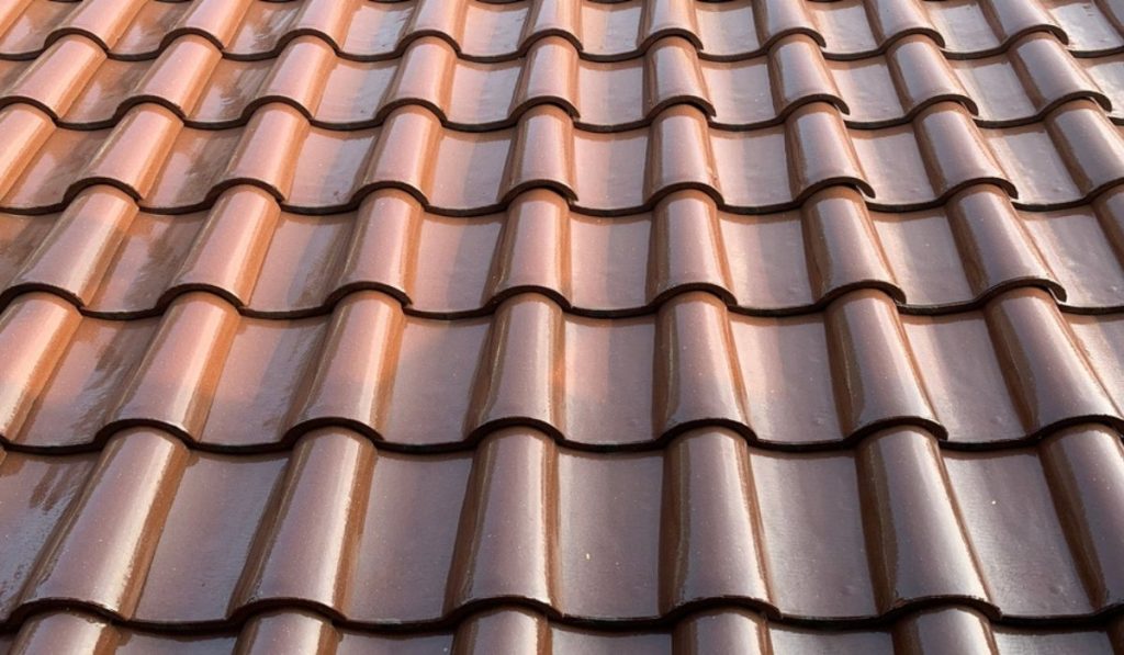 Genteng Keramik, Ini Keunggulan dan Kekurangannya untuk Atap Rumah