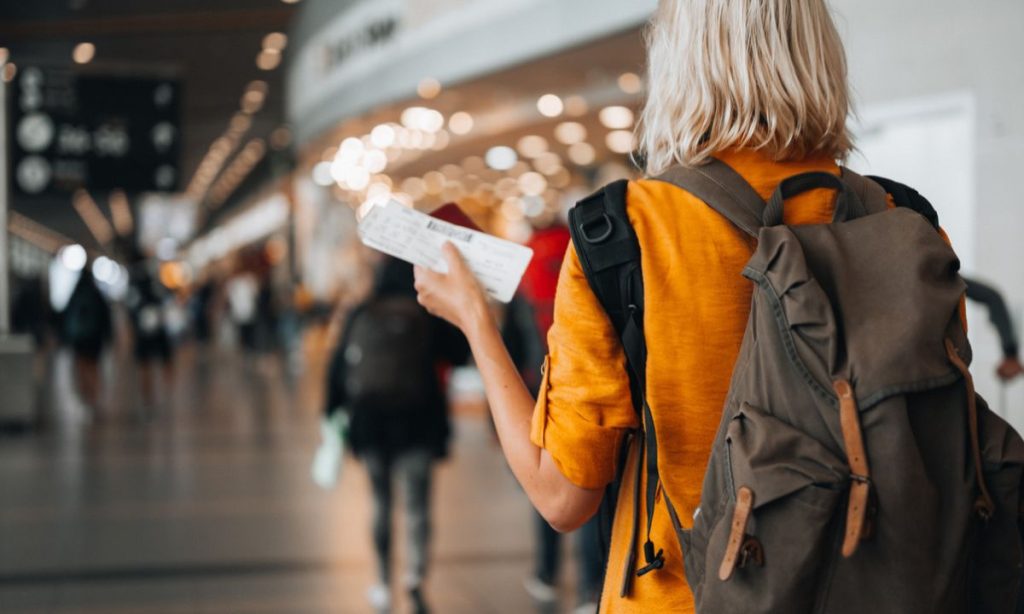 8 Merk Tas Ransel Terbaik yang Awet dan Stylish