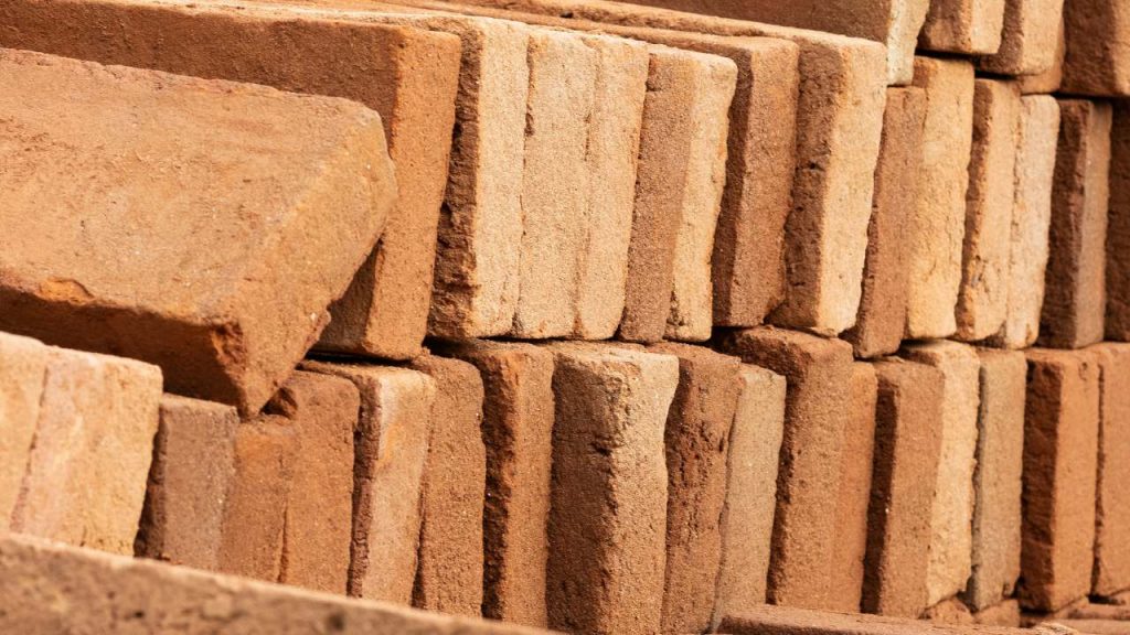 Daftar Harga Bata Merah Berbagai Ukuran Terbaru 2024